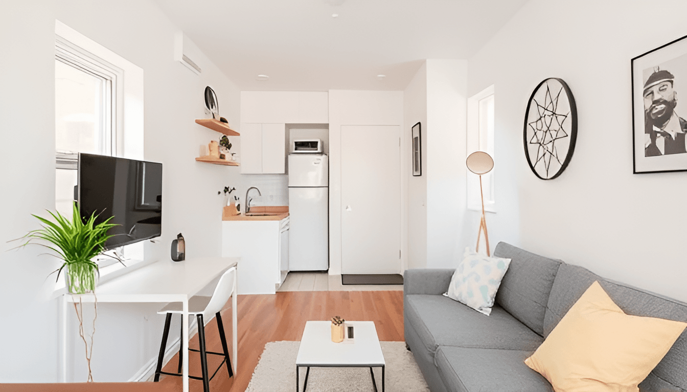 Small Apartments, Interiors under 400 sq ft (37 sq m), #9